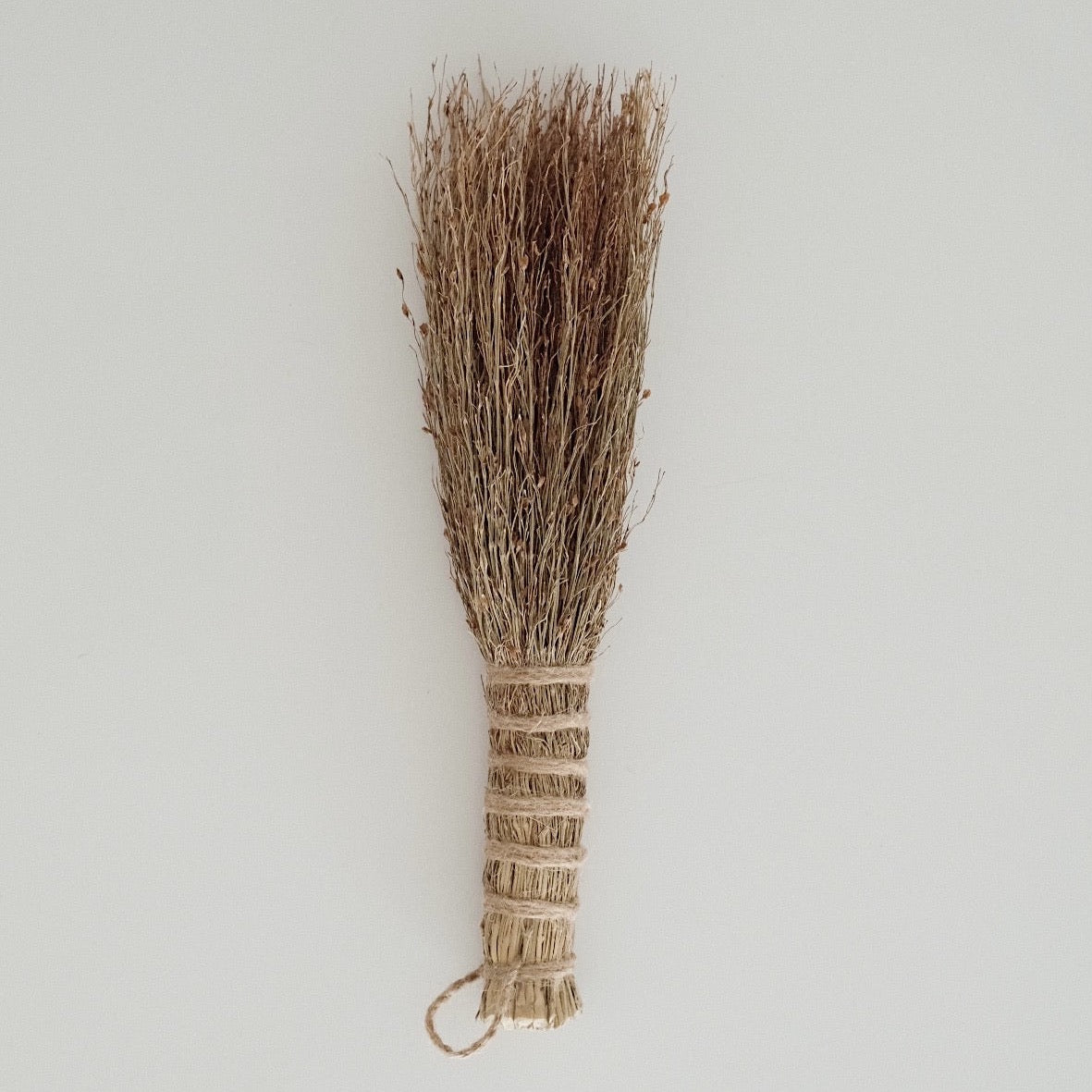 Mini Broom Bitjaru - Reed – Studio Kō